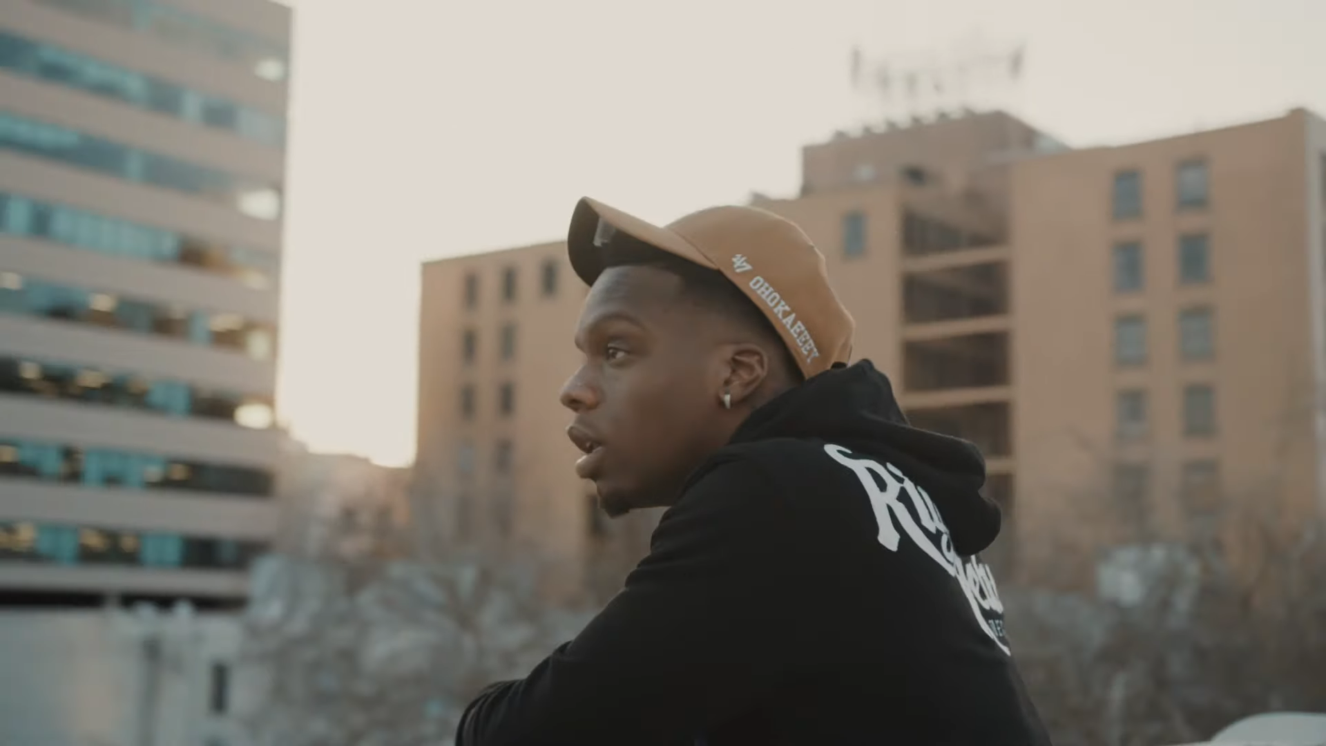 Premiere: Marmar Oso Shares Heartfelt "Can't Think" Video - RESPECT ...